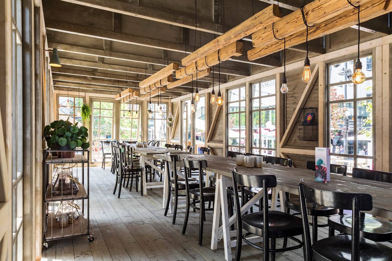 Pop-Up Bar | HELLO WOOD